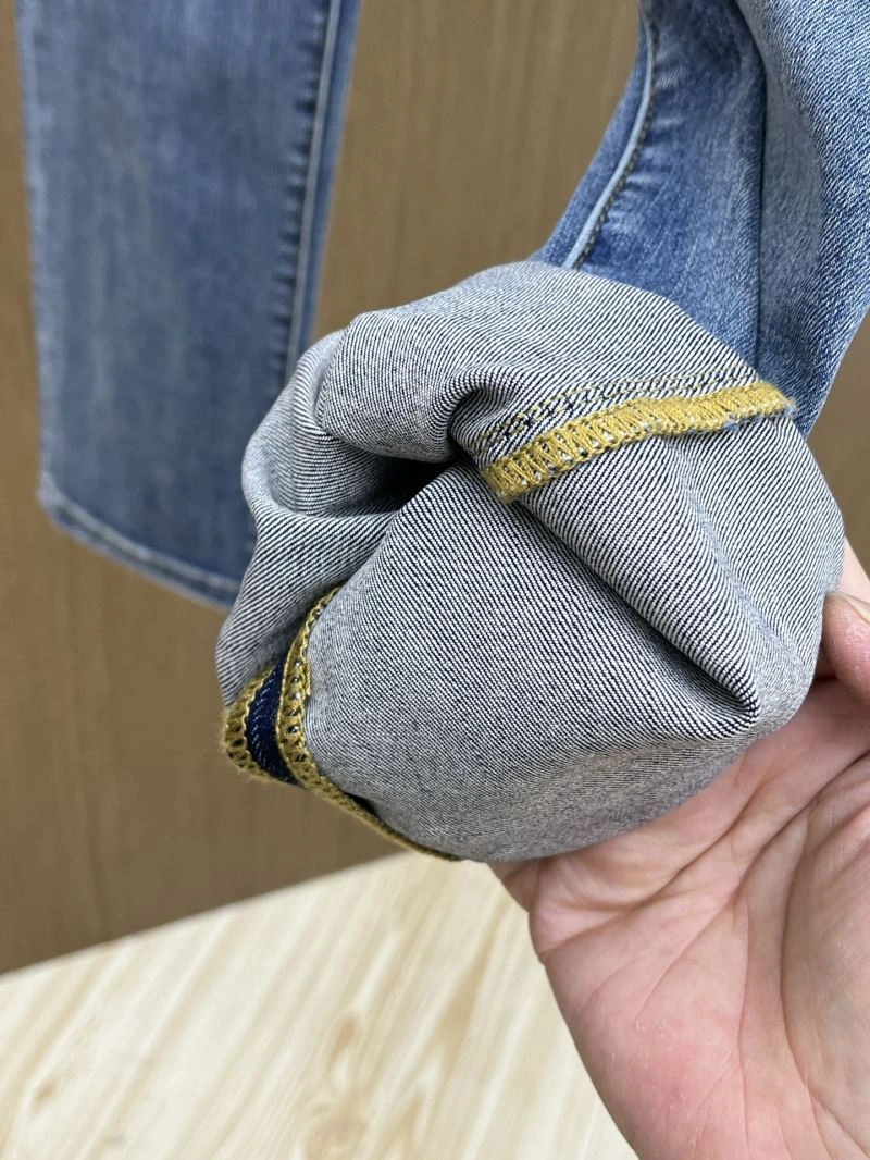 Cut-rate Gucci Jeans