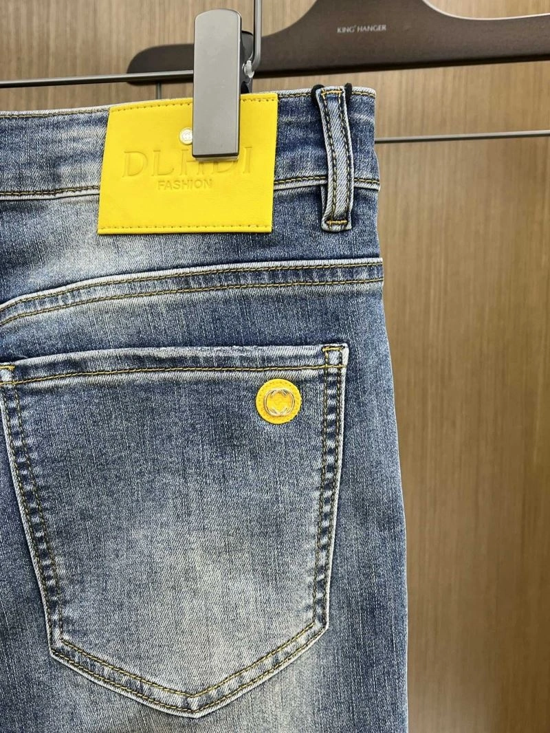 Cut-rate Gucci Jeans