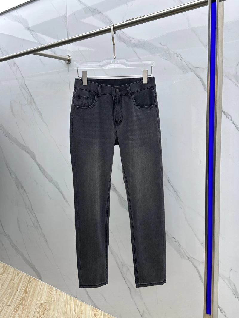 Low-cost Gucci Jeans