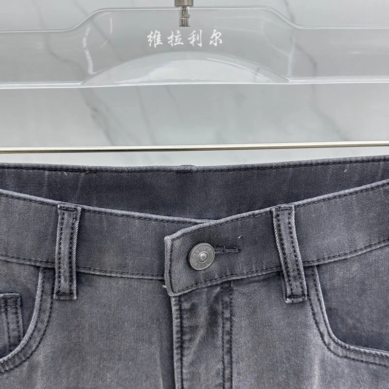 Low-cost Gucci Jeans