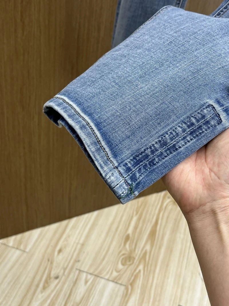 Top match Gucci Jeans