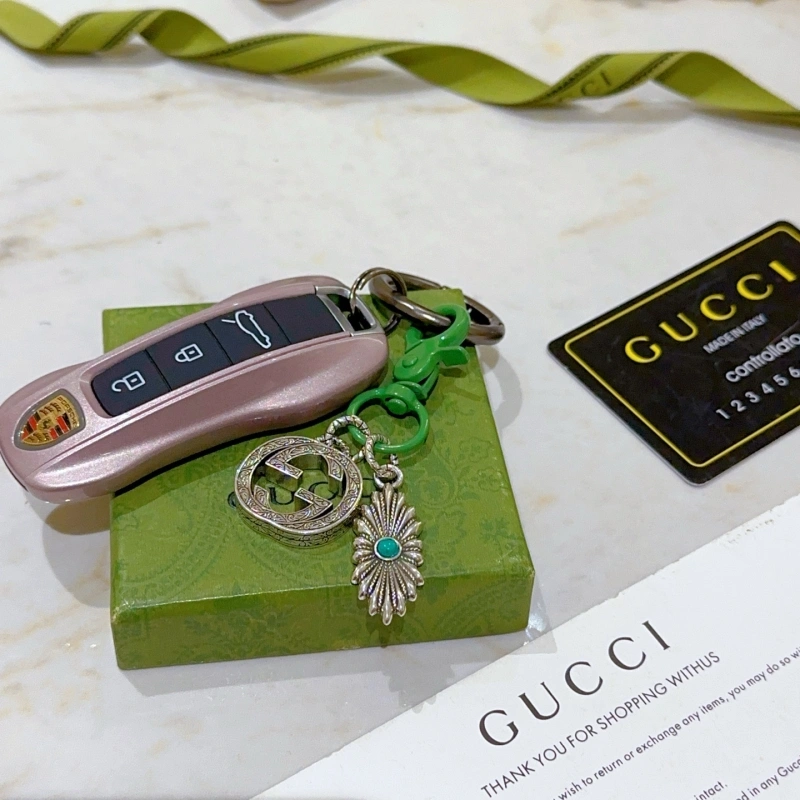 Low-cost Gucci Keychains