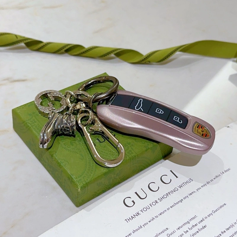 Top mirror Gucci Keychains
