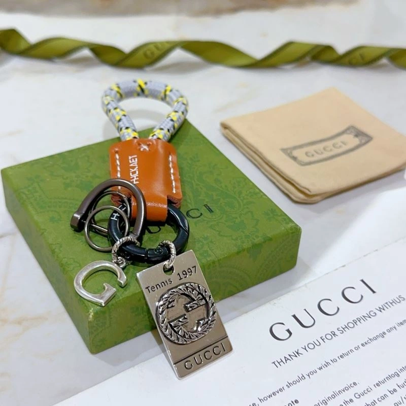 Top mirror Gucci Keychains
