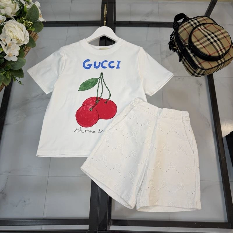 Top match Gucci Kids