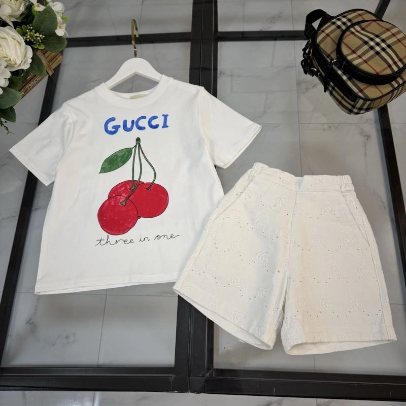 Top match Gucci Kids