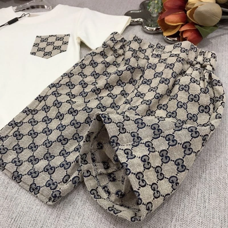 Top match Gucci Kids