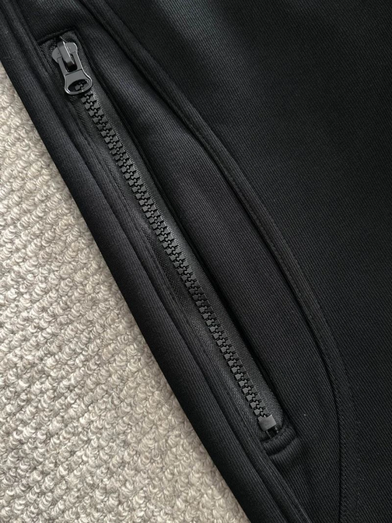 Accurate model Gucci Long Pants