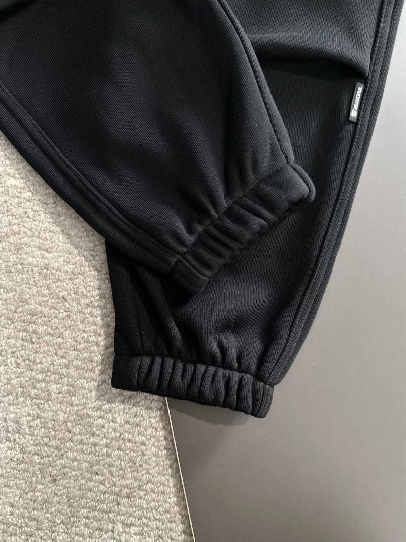 Accurate model Gucci Long Pants
