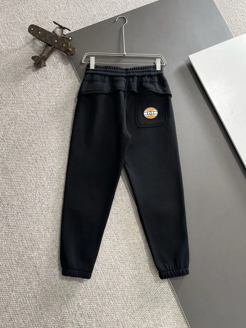 Accurate model Gucci Long Pants