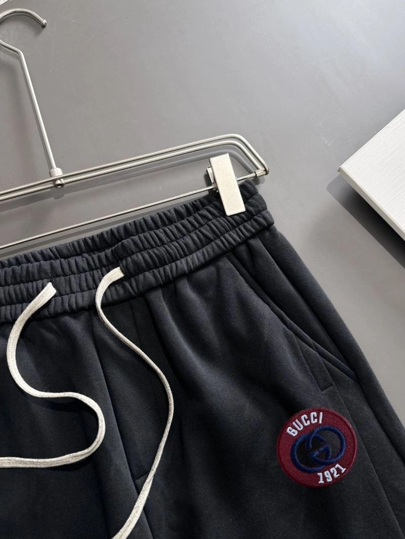 Accurate model Gucci Long Pants