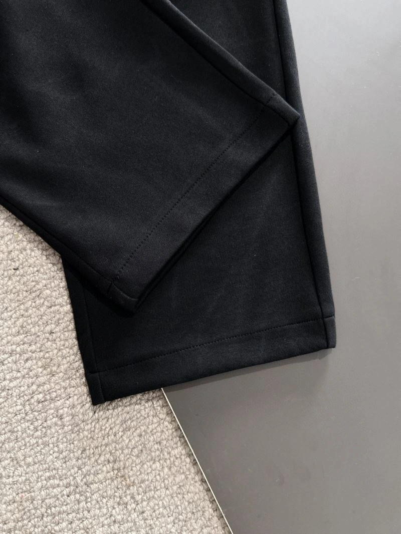 Accurate model Gucci Long Pants