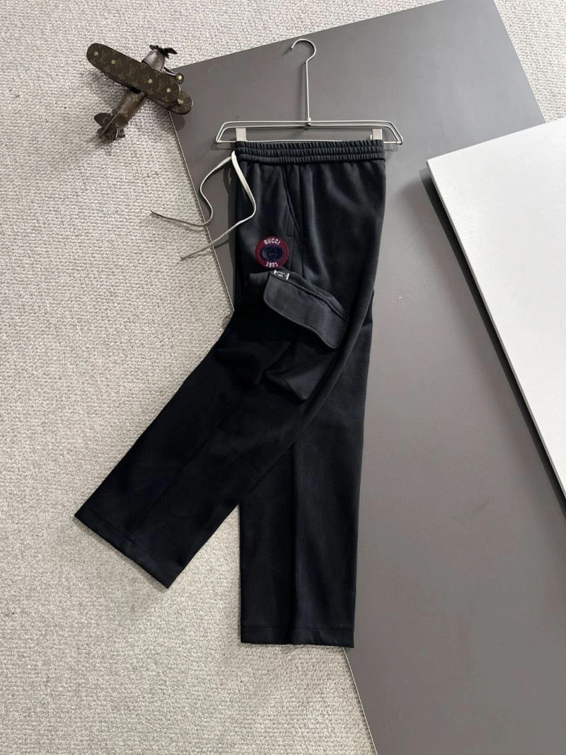 Accurate model Gucci Long Pants