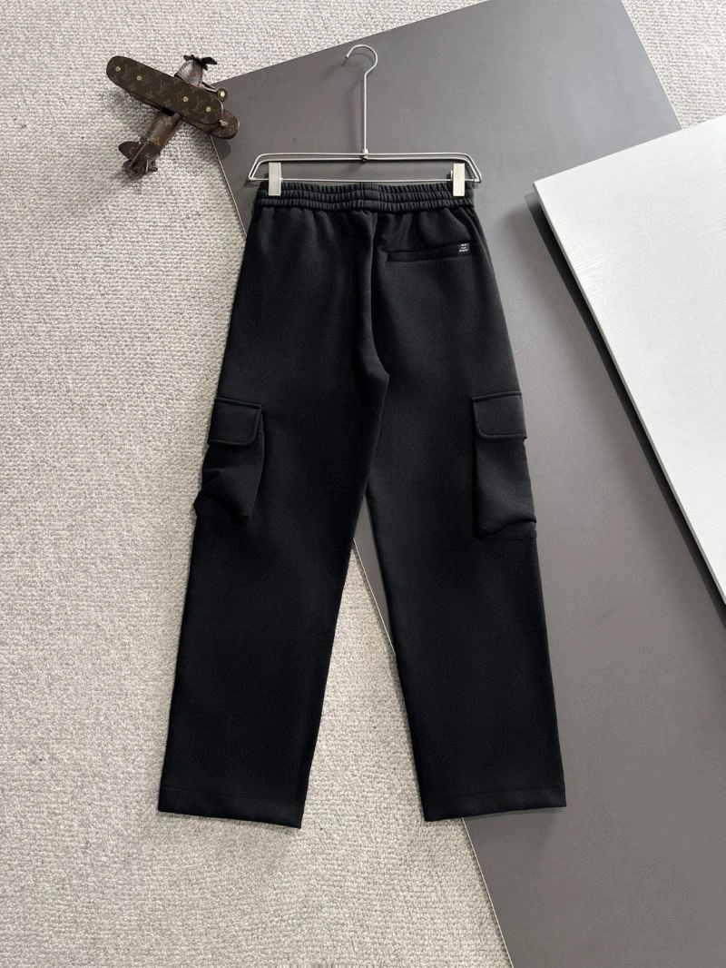 Accurate model Gucci Long Pants