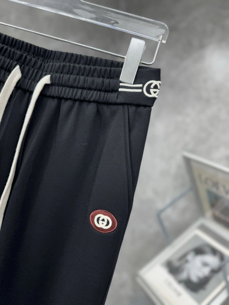 Accurate model Gucci Long Pants