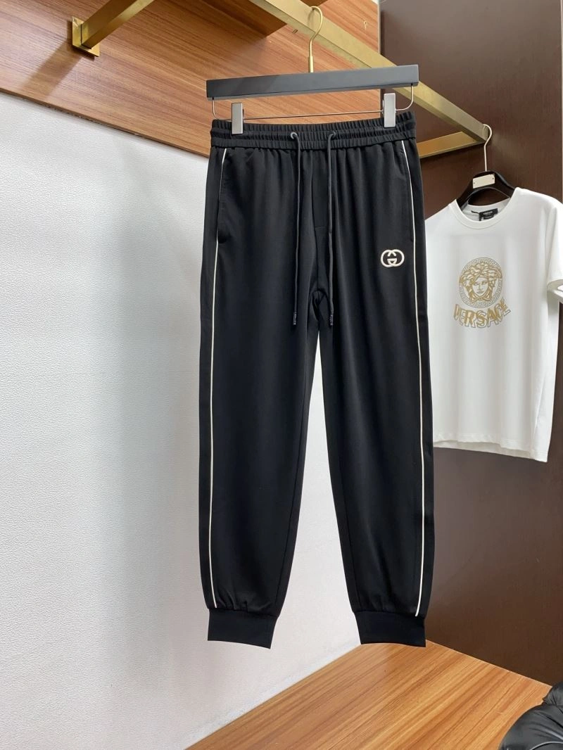 Accurate model Gucci Long Pants