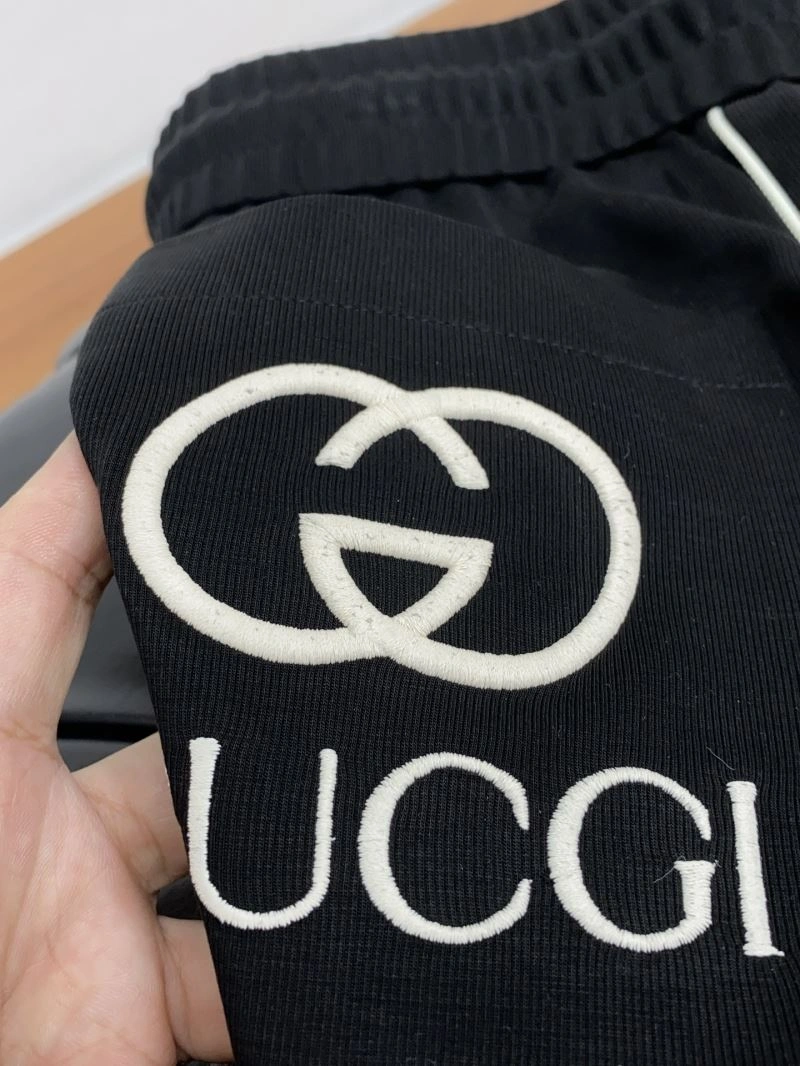 Accurate model Gucci Long Pants