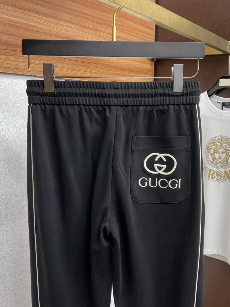 Accurate model Gucci Long Pants