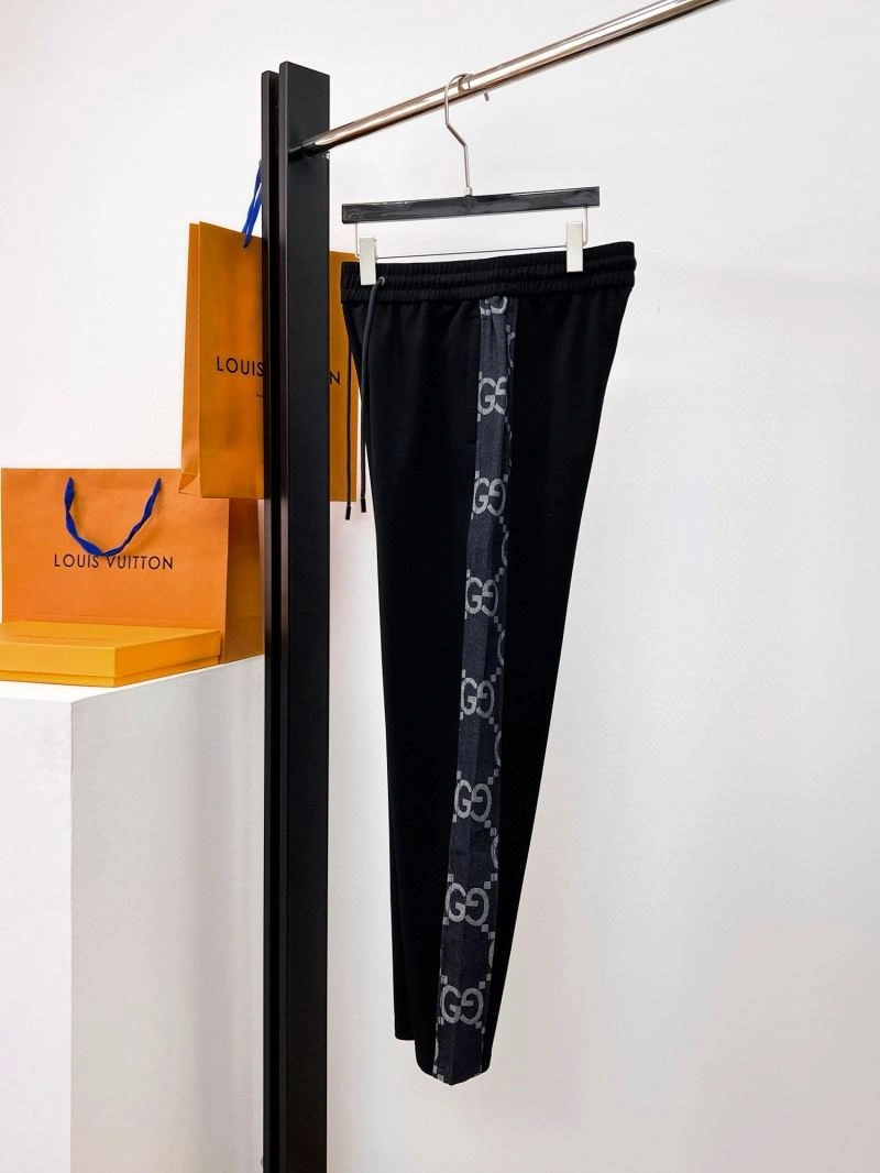 Accurate model Gucci Long Pants