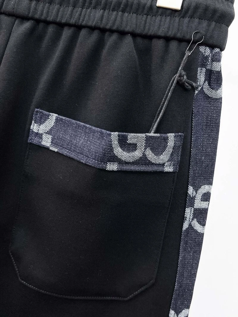 Accurate model Gucci Long Pants