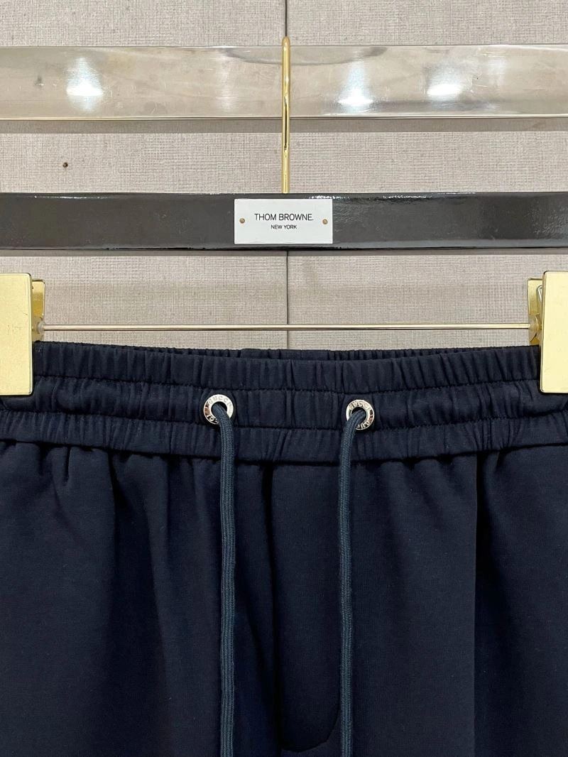 Accurate model Gucci Long Pants