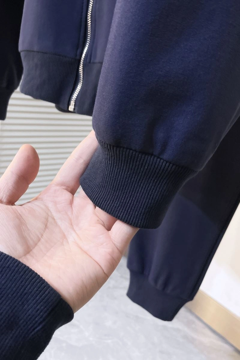 Precise copy Gucci Long Suits
