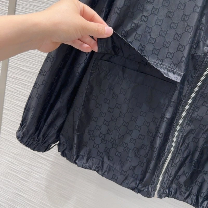 Top mirror Gucci Long Suits