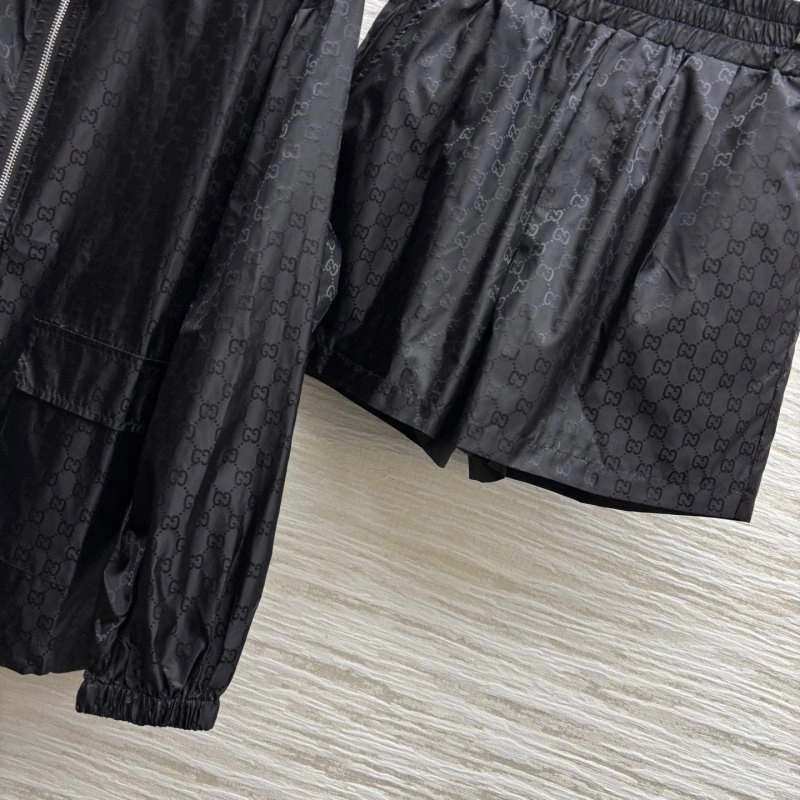 Economical Gucci Long Suits