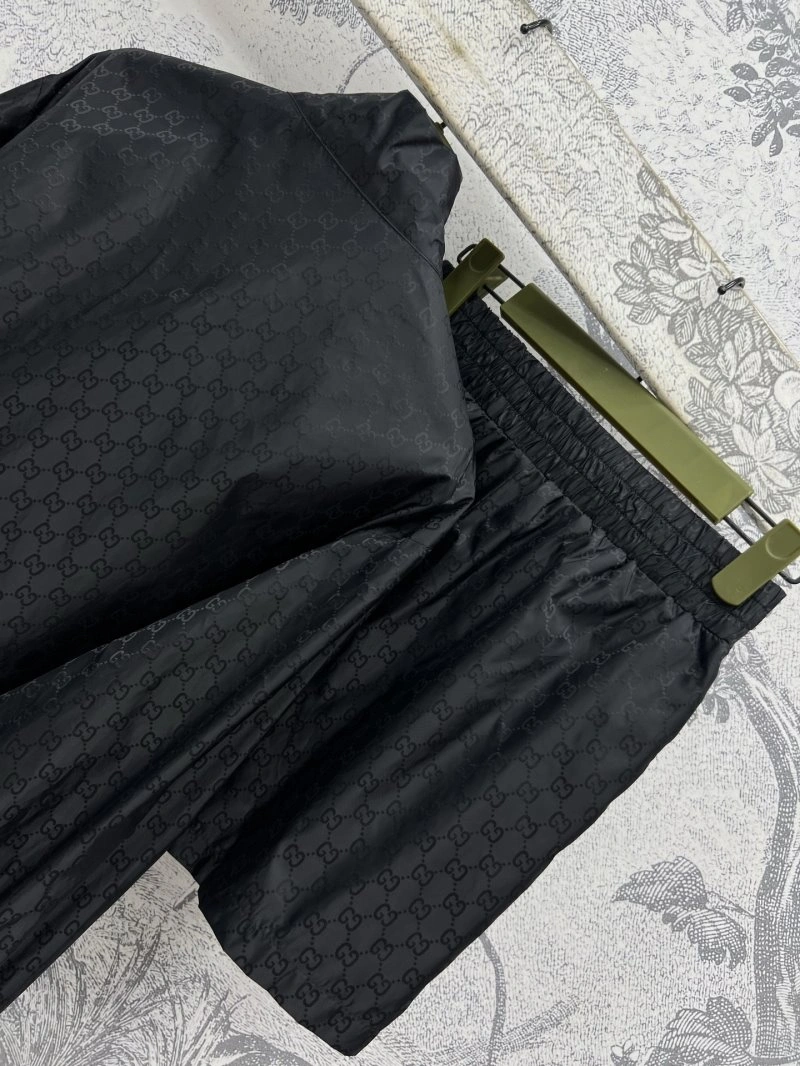 High fidelity Gucci Long Suits
