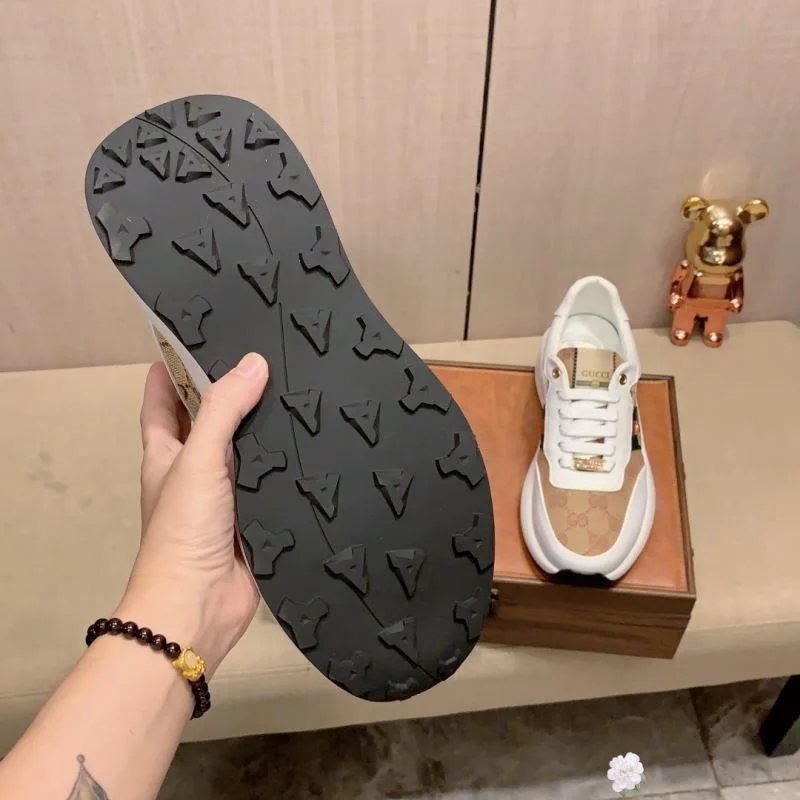 Value-priced Gucci Low Shoes
