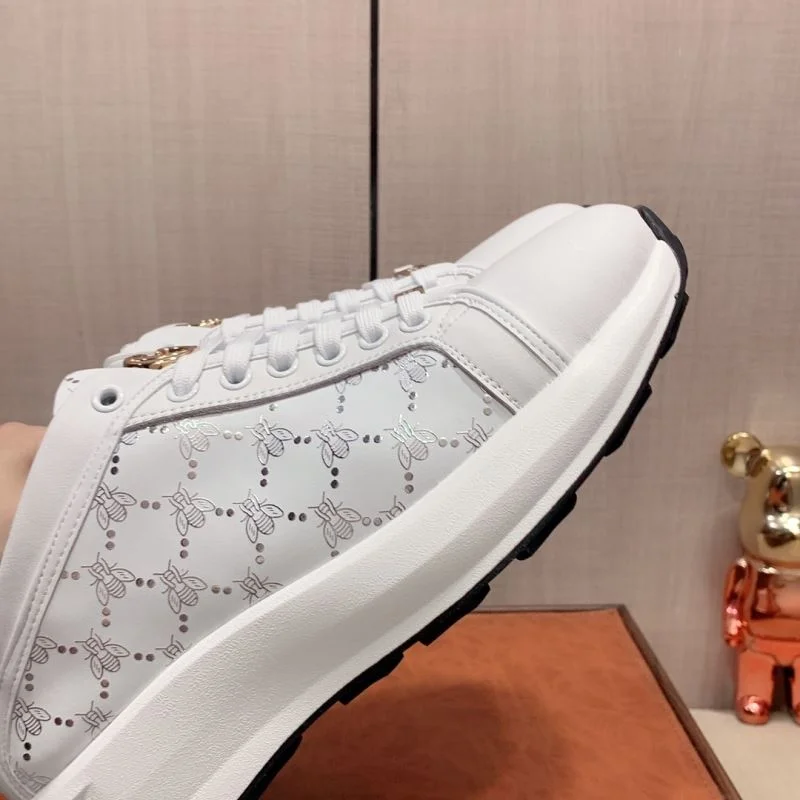 Accurate model Gucci Low Shoes