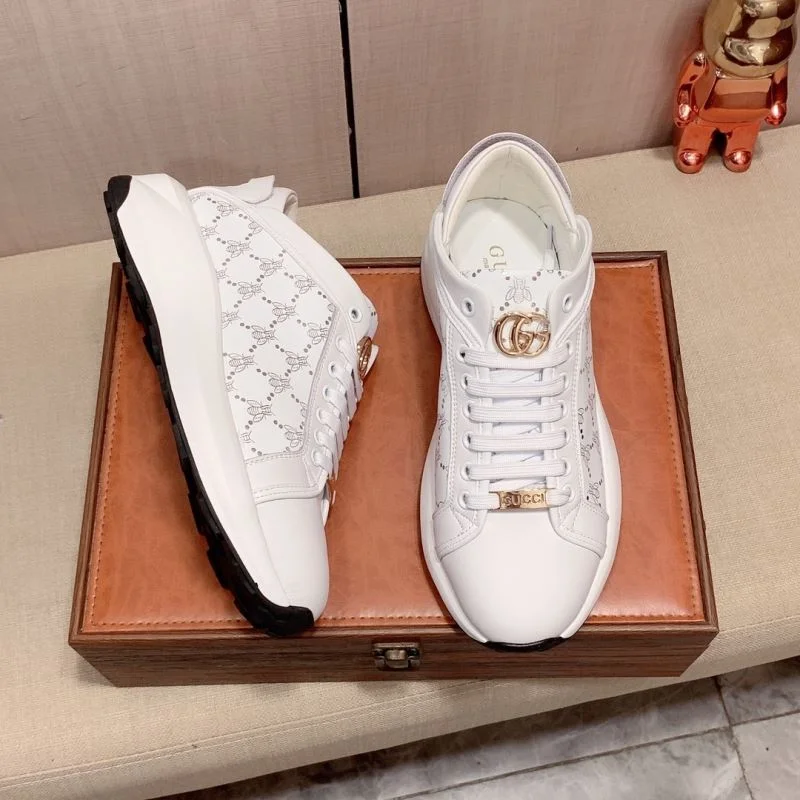 Accurate model Gucci Low Shoes
