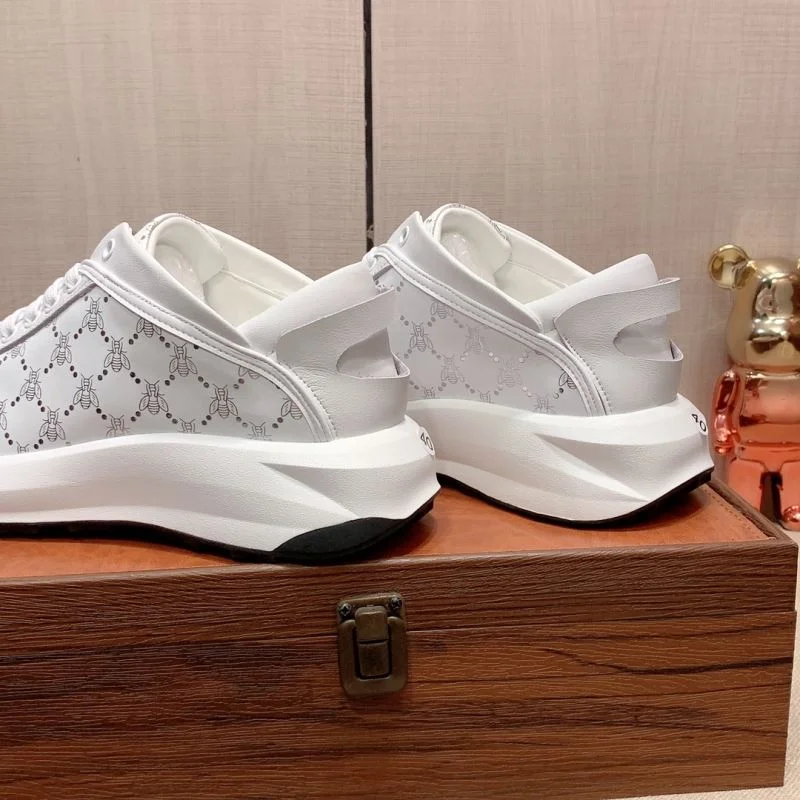 Accurate model Gucci Low Shoes