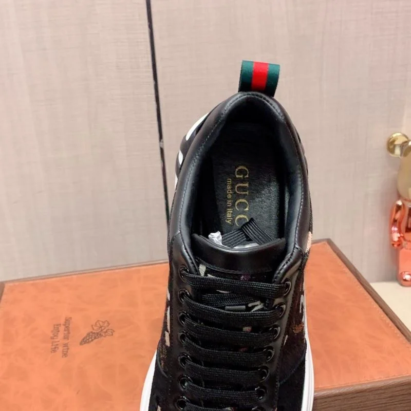 Genuine Gucci Low Shoes