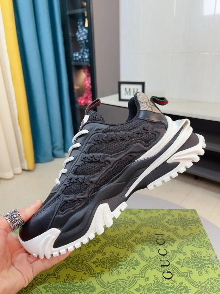 Cut-rate Gucci Low Shoes