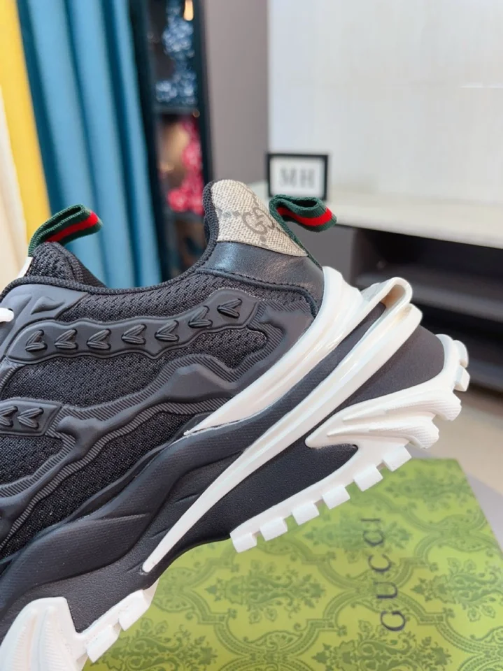 Cut-rate Gucci Low Shoes