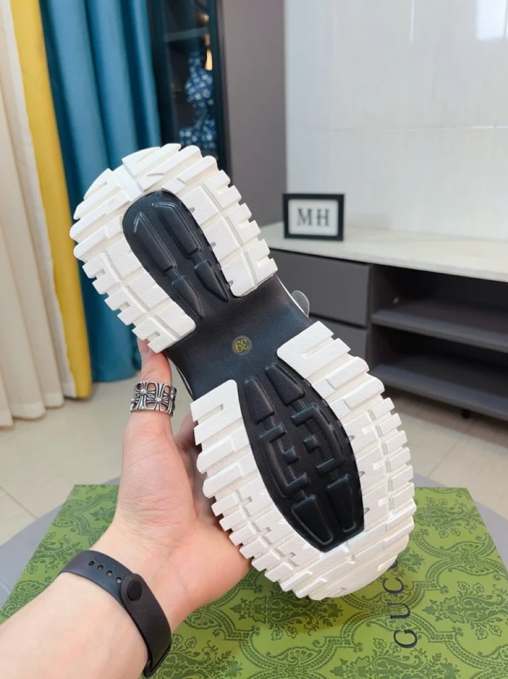 Cut-rate Gucci Low Shoes