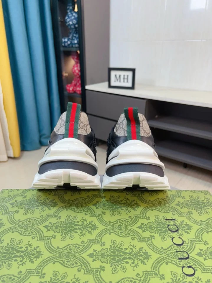Cut-rate Gucci Low Shoes