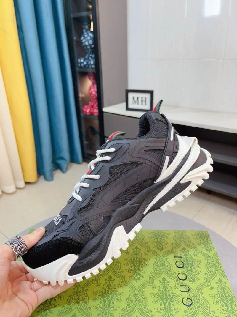 Bargain Gucci Low Shoes