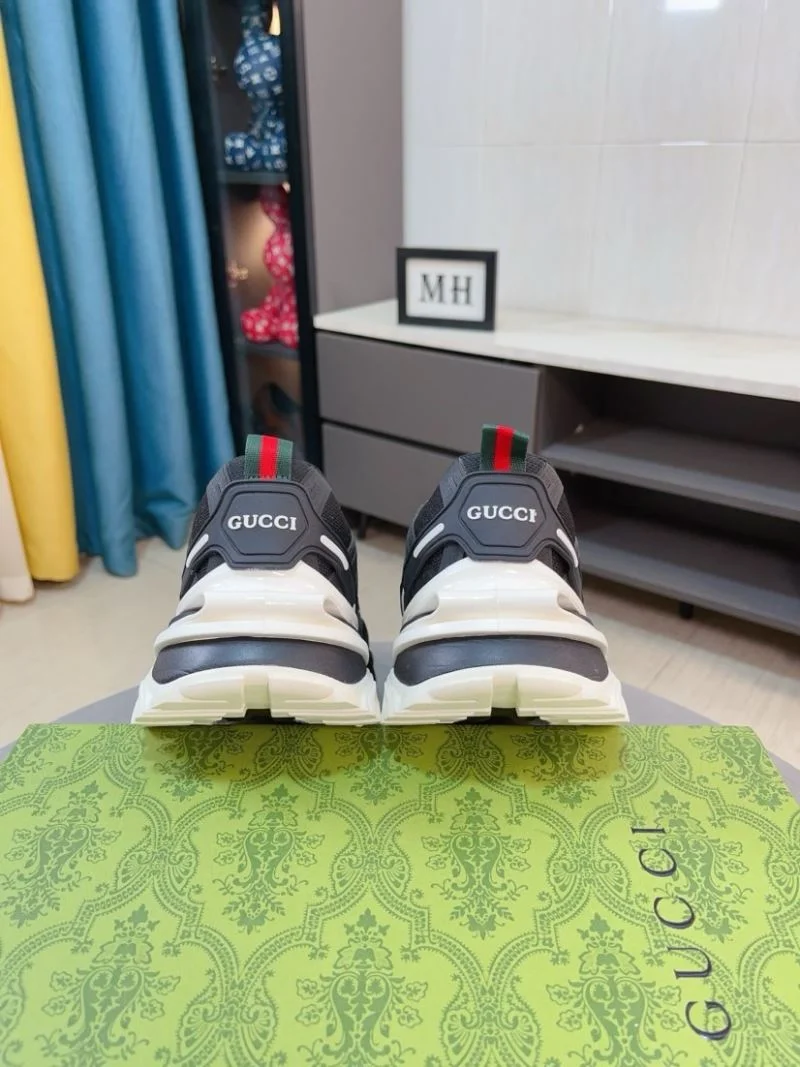 Bargain Gucci Low Shoes