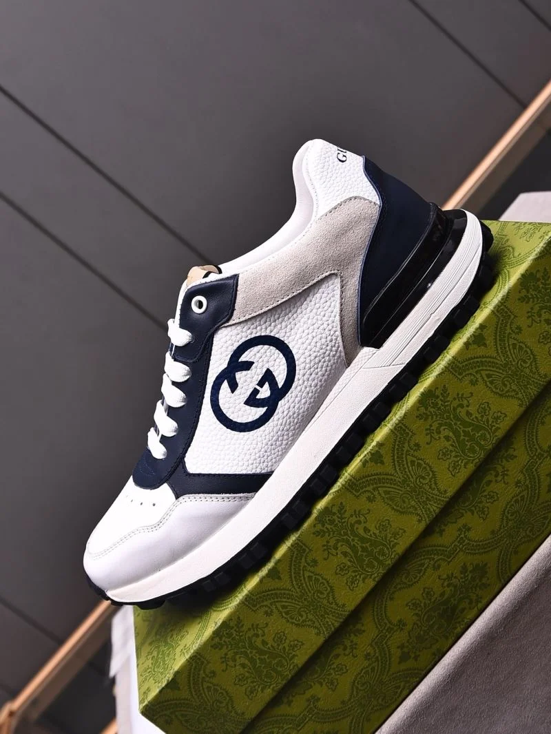 Bargain Gucci Low Shoes