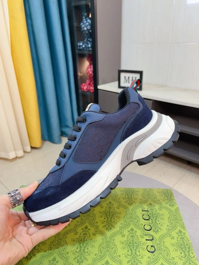 Bargain Gucci Low Shoes