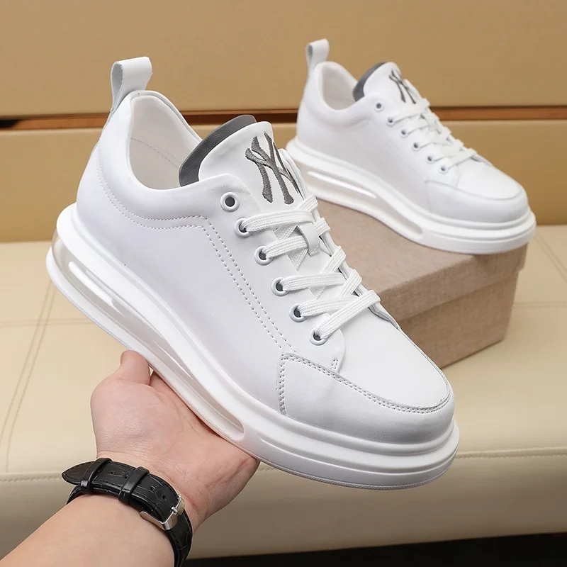 Top match Gucci Low Shoes