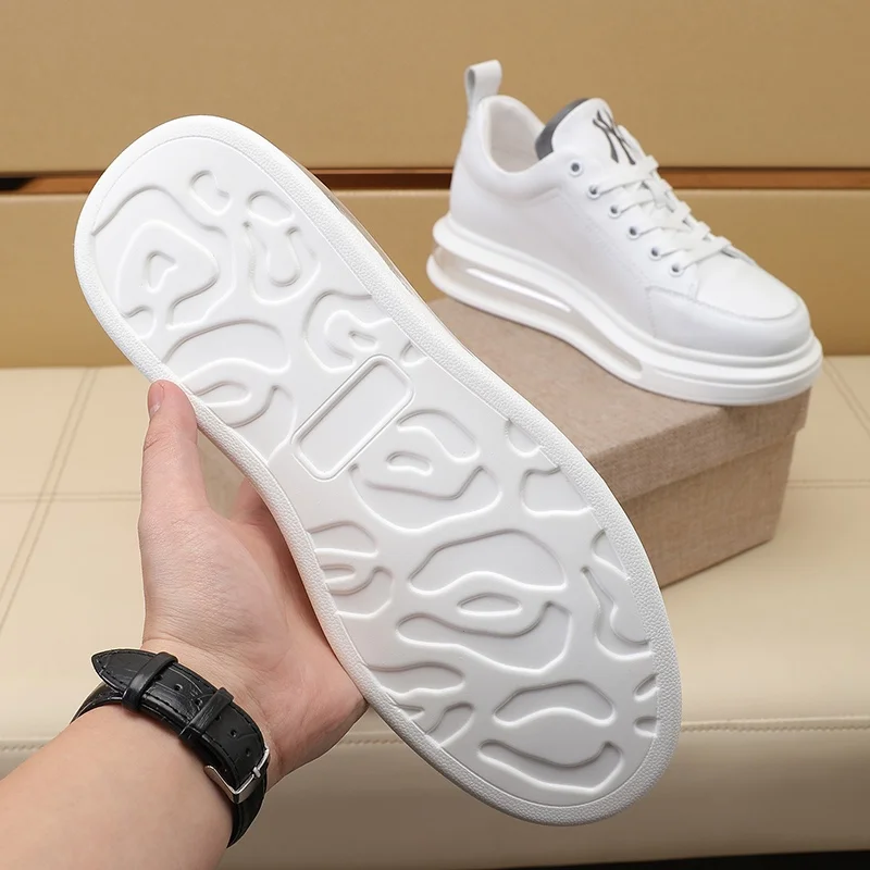Top match Gucci Low Shoes