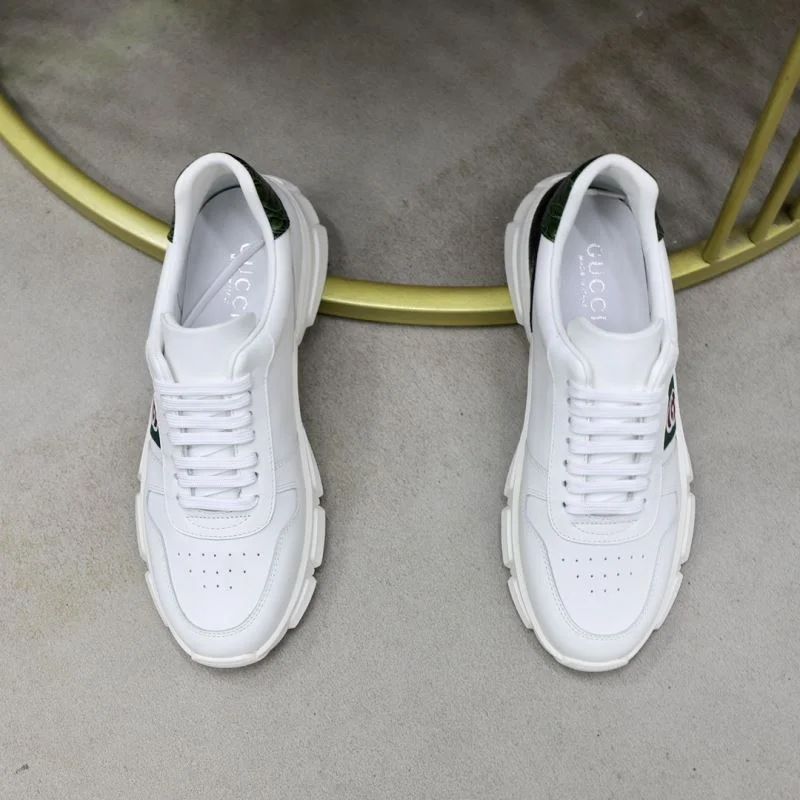 Perfect replica Gucci Low Shoes