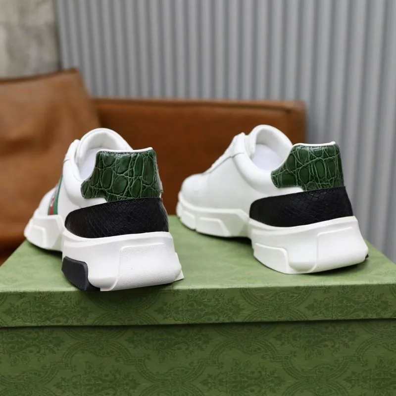 Perfect replica Gucci Low Shoes