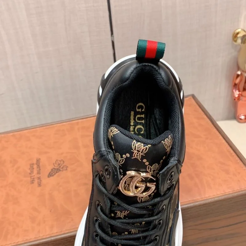 Value-priced Gucci Low Shoes