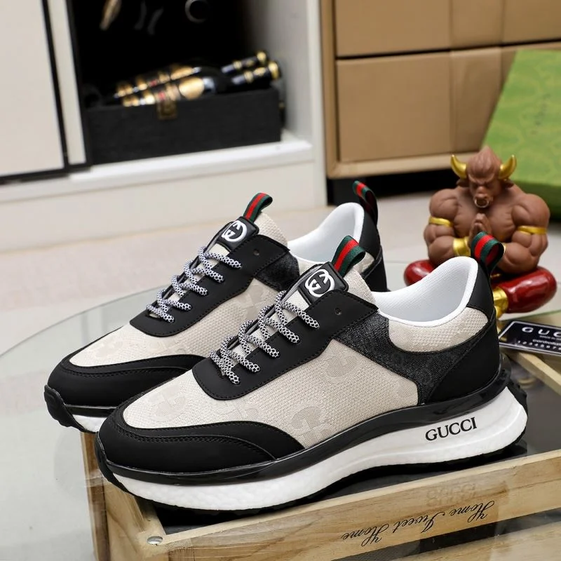 Accurate model Gucci Low Shoes