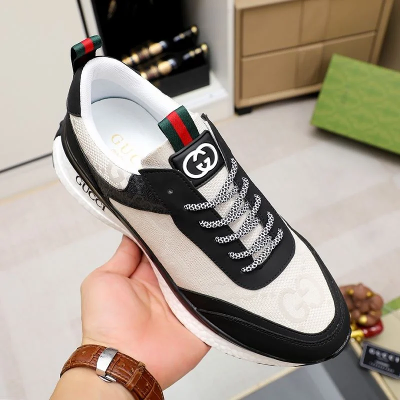 Accurate model Gucci Low Shoes