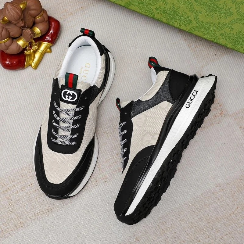 Accurate model Gucci Low Shoes